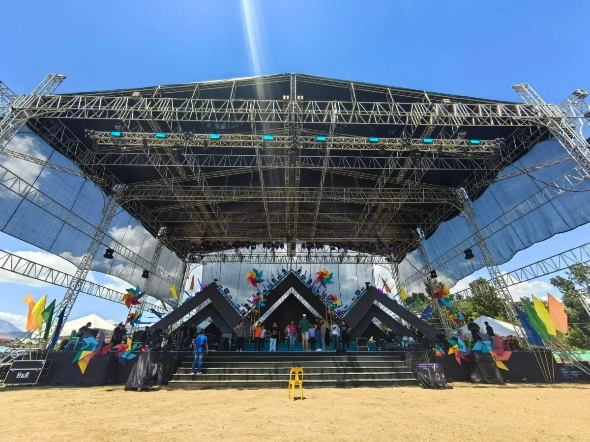 High-Quality Stage with Truss System | Durable Stage Structures